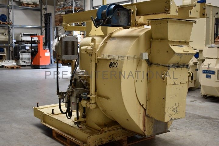 Pellet press CPM 7932-9